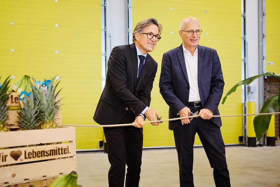 Millionen-Investition am Tor zur Welt: EDEKA eröffnet neues ...