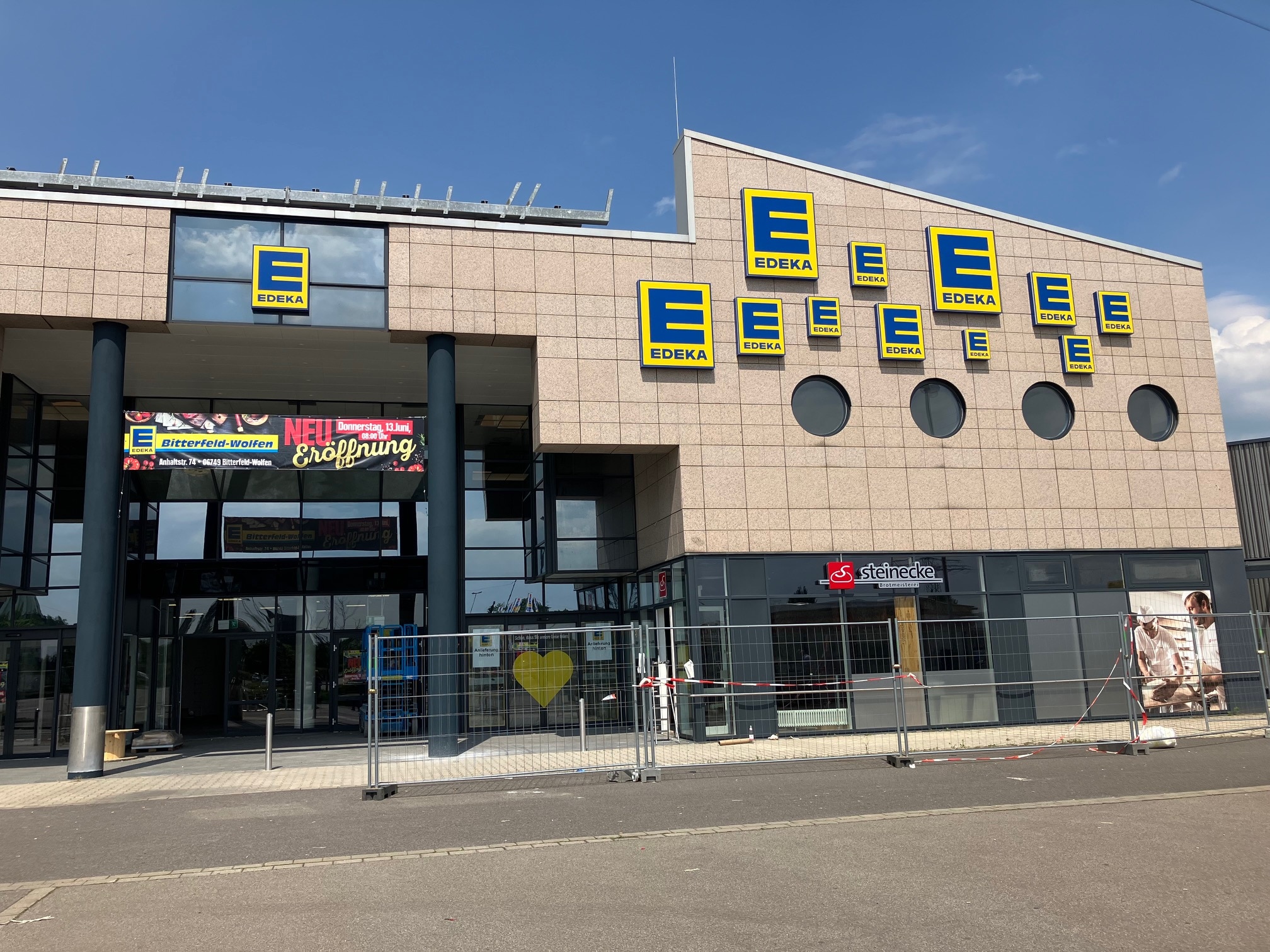 Edeka Garbe Hands Over Distribution Warehouse To EDEKA Südwest