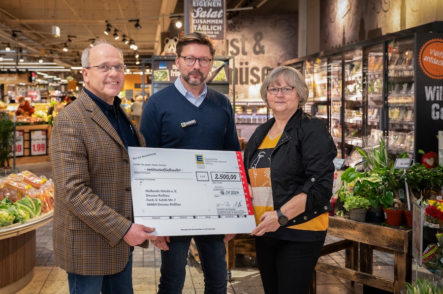 EDEKA Minden-Hannover Stiftung spendet 2.500 Euro an den Helfende Hände ...