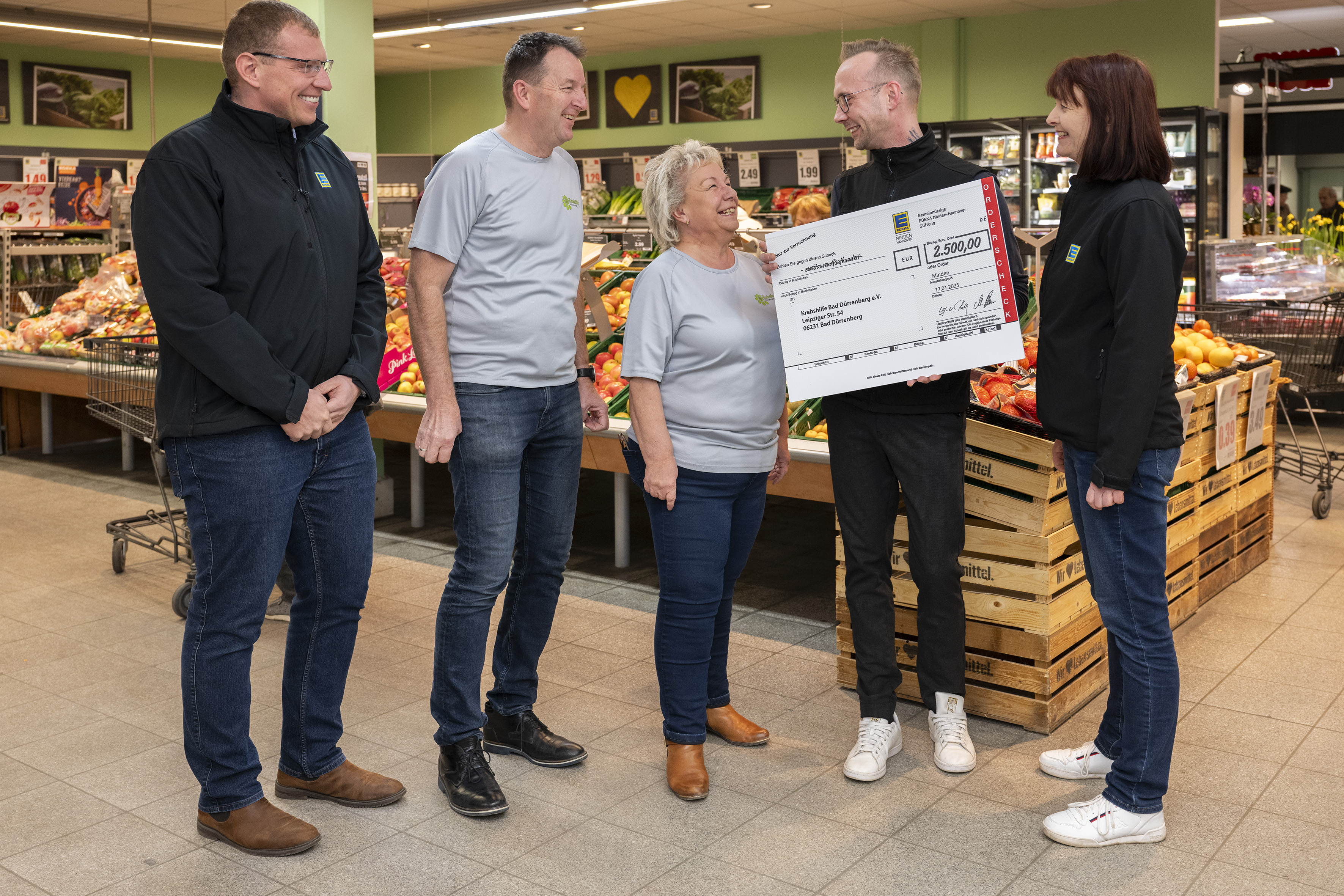 EDEKA Minden-Hannover Stiftung spendet 2.500 Euro an die Krebshilfe Bad ...