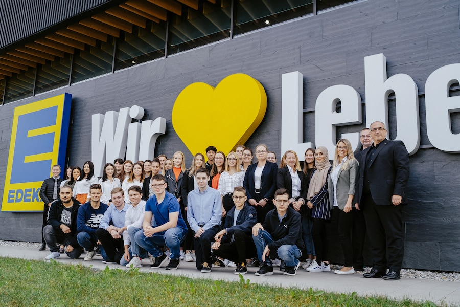 Spannender Start ins Berufsleben: EDEKA Südbayern begrüßt neue Azubis ...